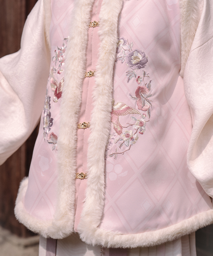 Winter Peach Embroidered Fleece Outfit Set– Peanut Butter